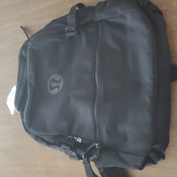 lululemon athletica | Bags | New Lululemon New Crew Backpack 22l | Poshmark